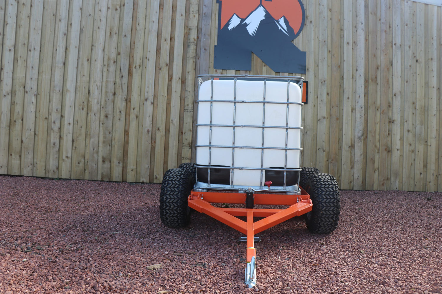 Heavy Duty IBC / Water Trailer | Products | Rock Machinery