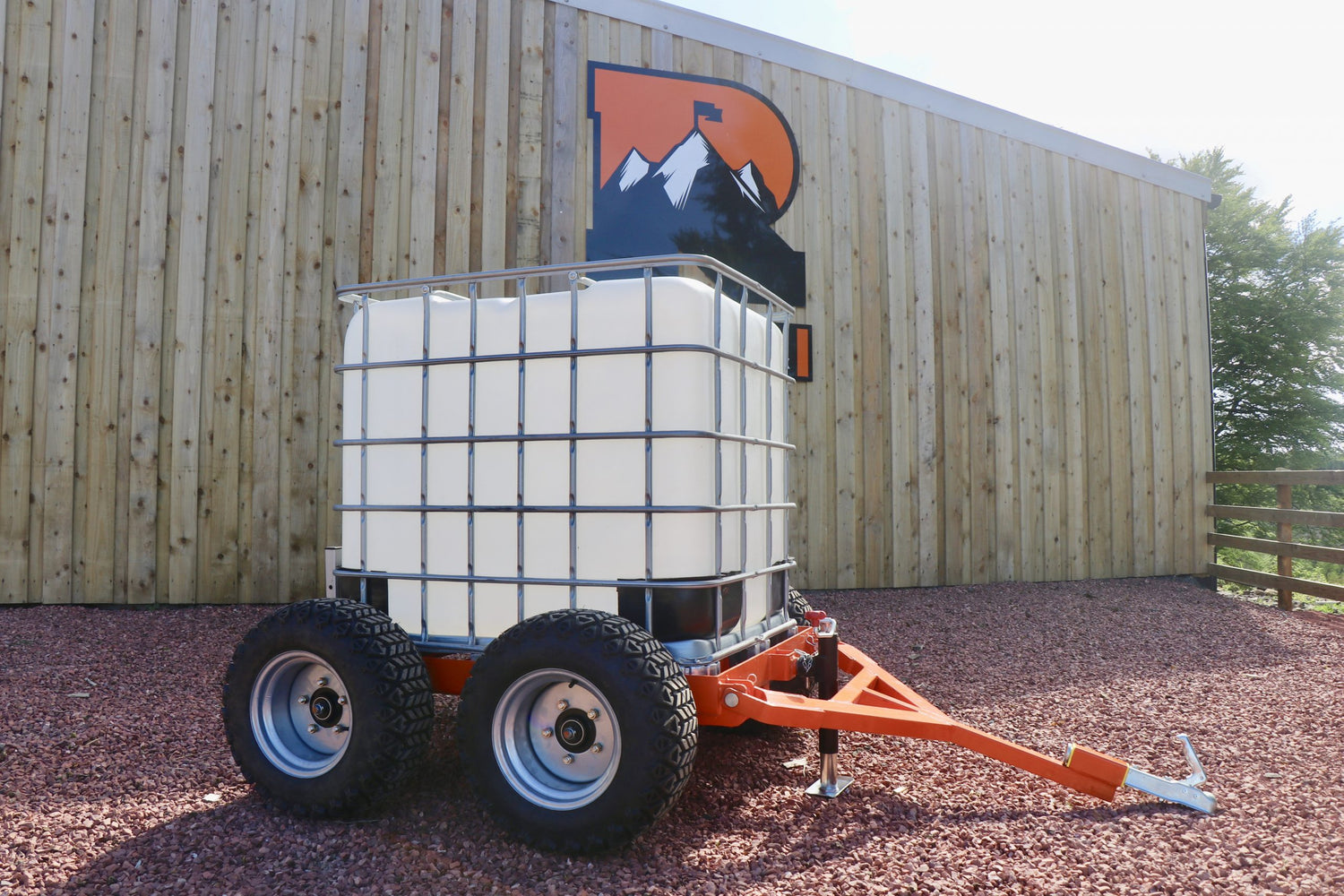 Heavy Duty IBC / Water Trailer | Products | Rock Machinery